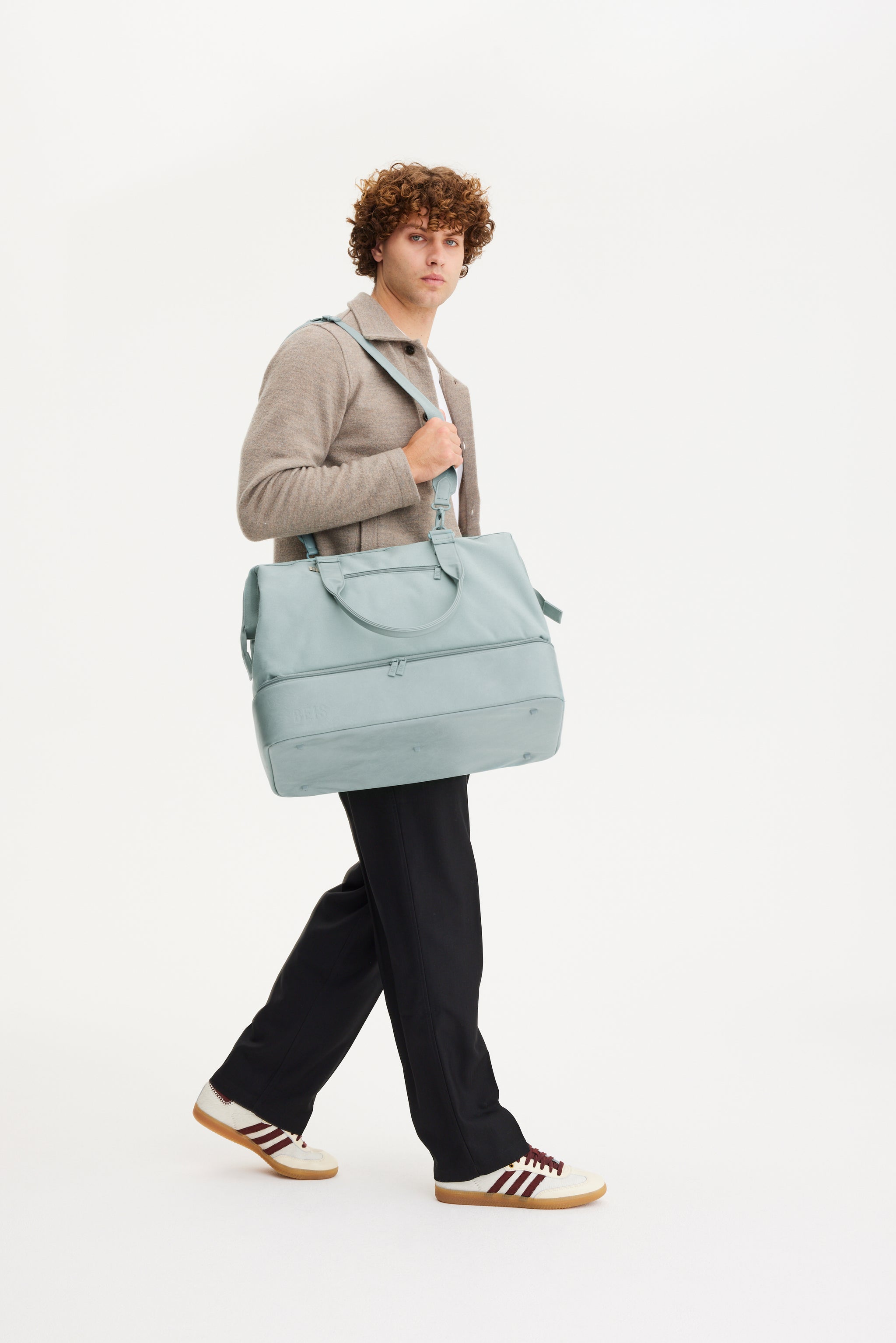 BÉIS 'The Weekender' In Slate - Overnight & Weekend Bag For Travel In ...