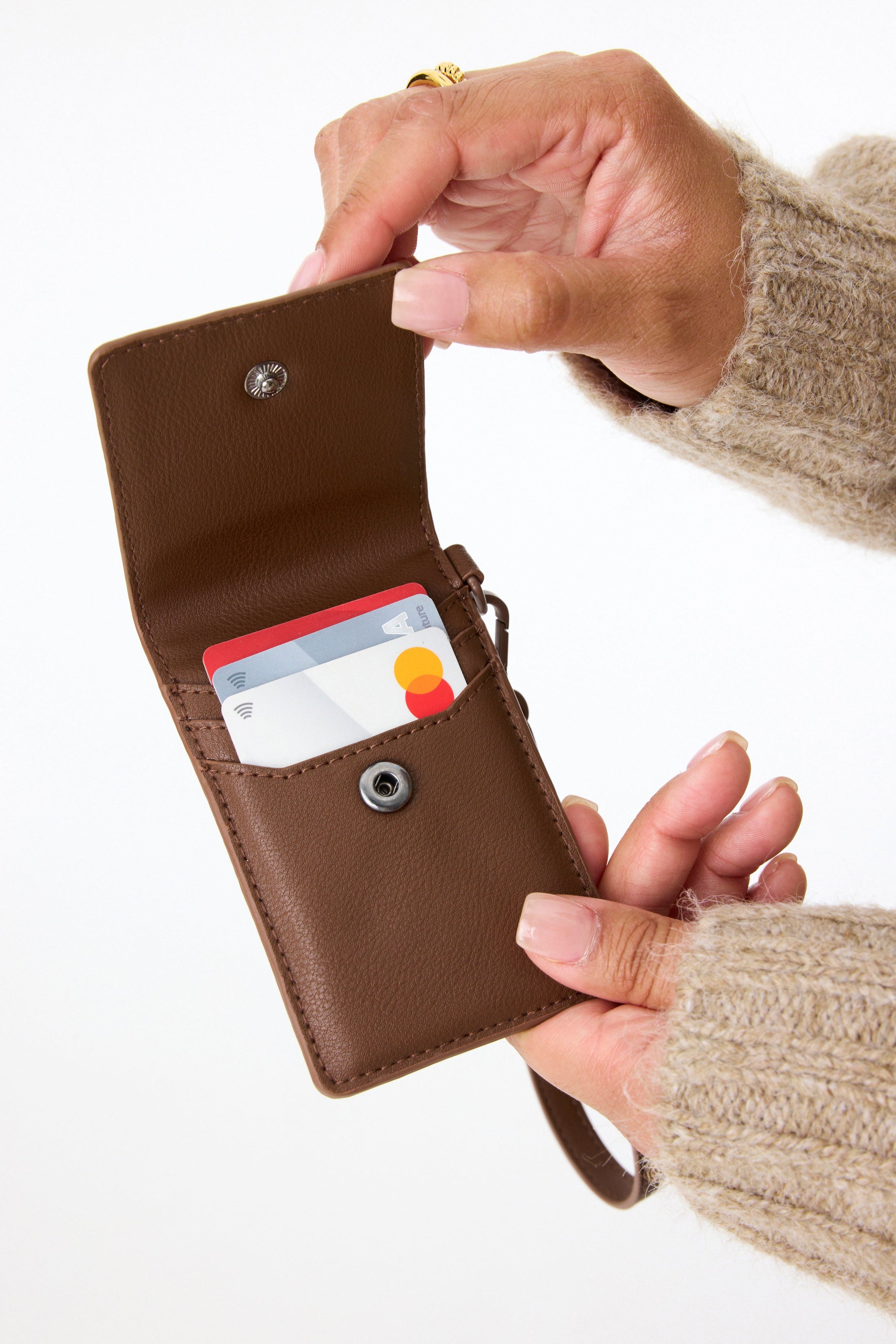 BÉIS 'The Id Wristlet' in Maple - Maple Card & Id Holder Wristlet