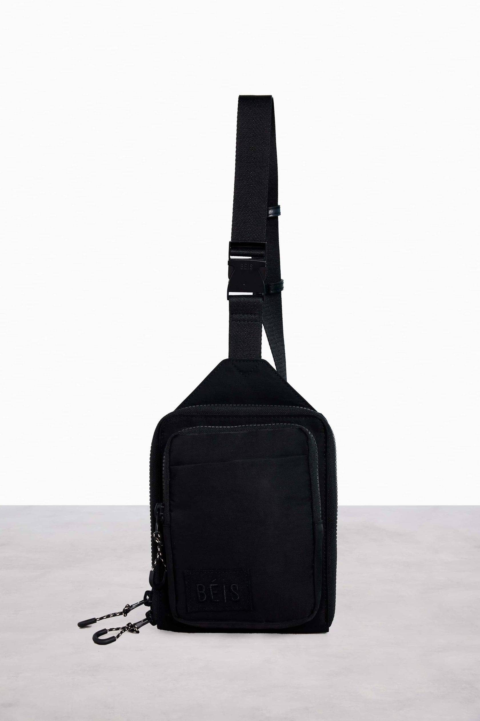 BÉIS 'The Sport Sling' in Slate - Crossbody Athletic Gym Bag | BÉIS ...