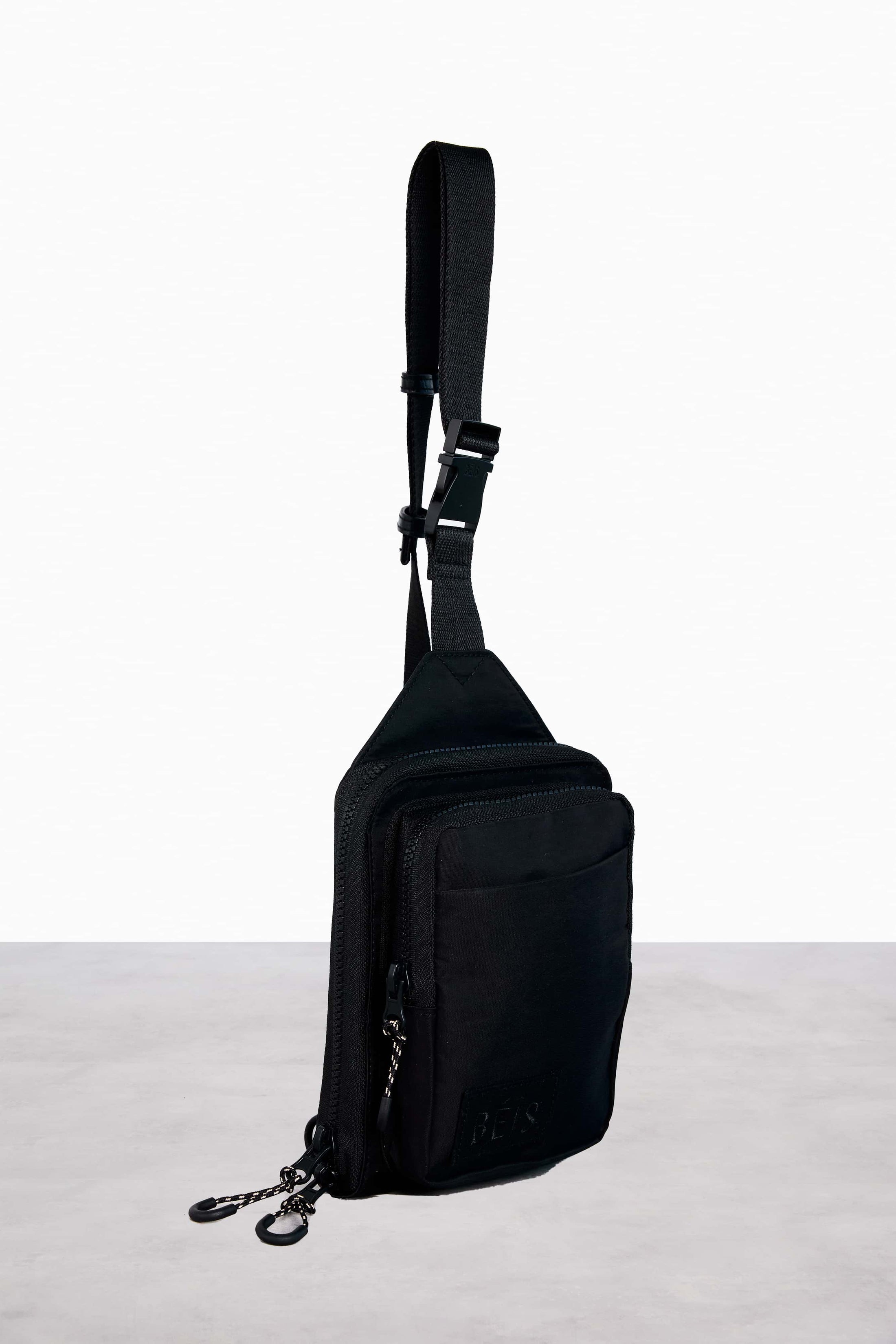 BÉIS 'The Sport Sling' in Slate - Crossbody Athletic Gym Bag | BÉIS ...