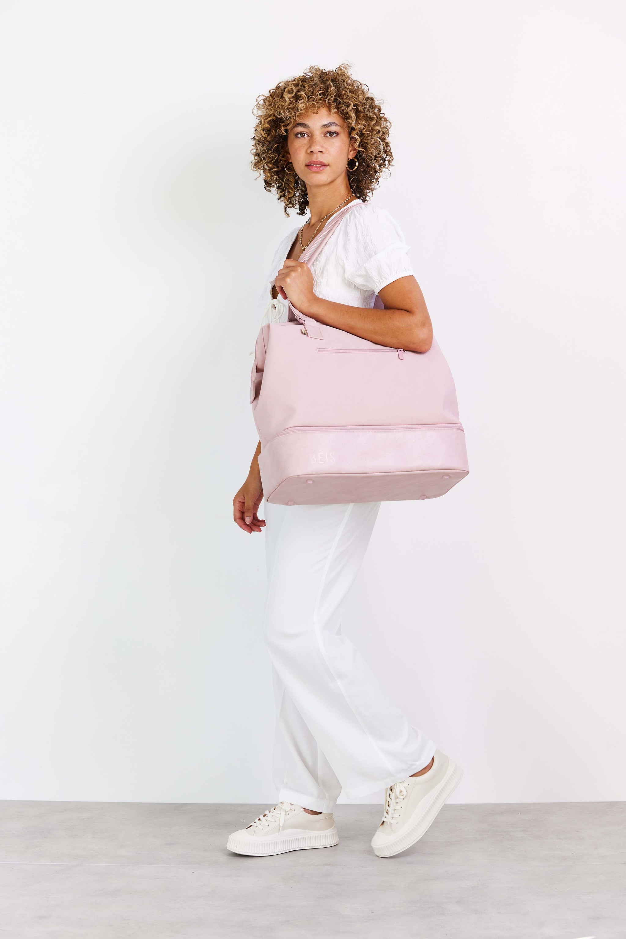 BÉIS 'The Mini Weekender in Atlas Pink - Pink Small Weekend Bag ...
