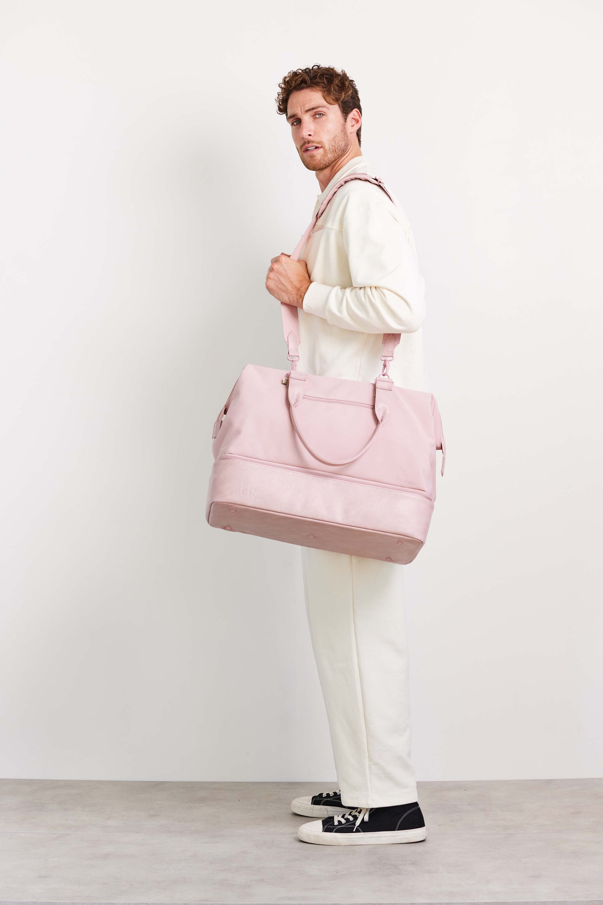 BÉIS 'The Weekender' in Atlas Pink - Pink Weekender Bag | BÉIS Travel UK