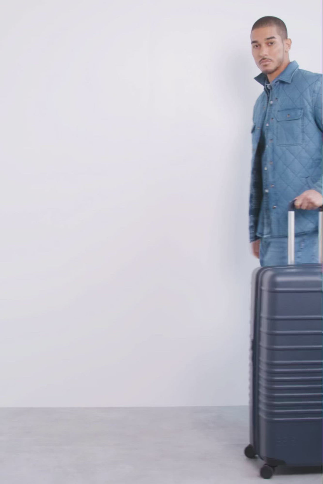 BÉIS 'The Large Check-In Roller' in Navy - 29 inch Navy Checked ...