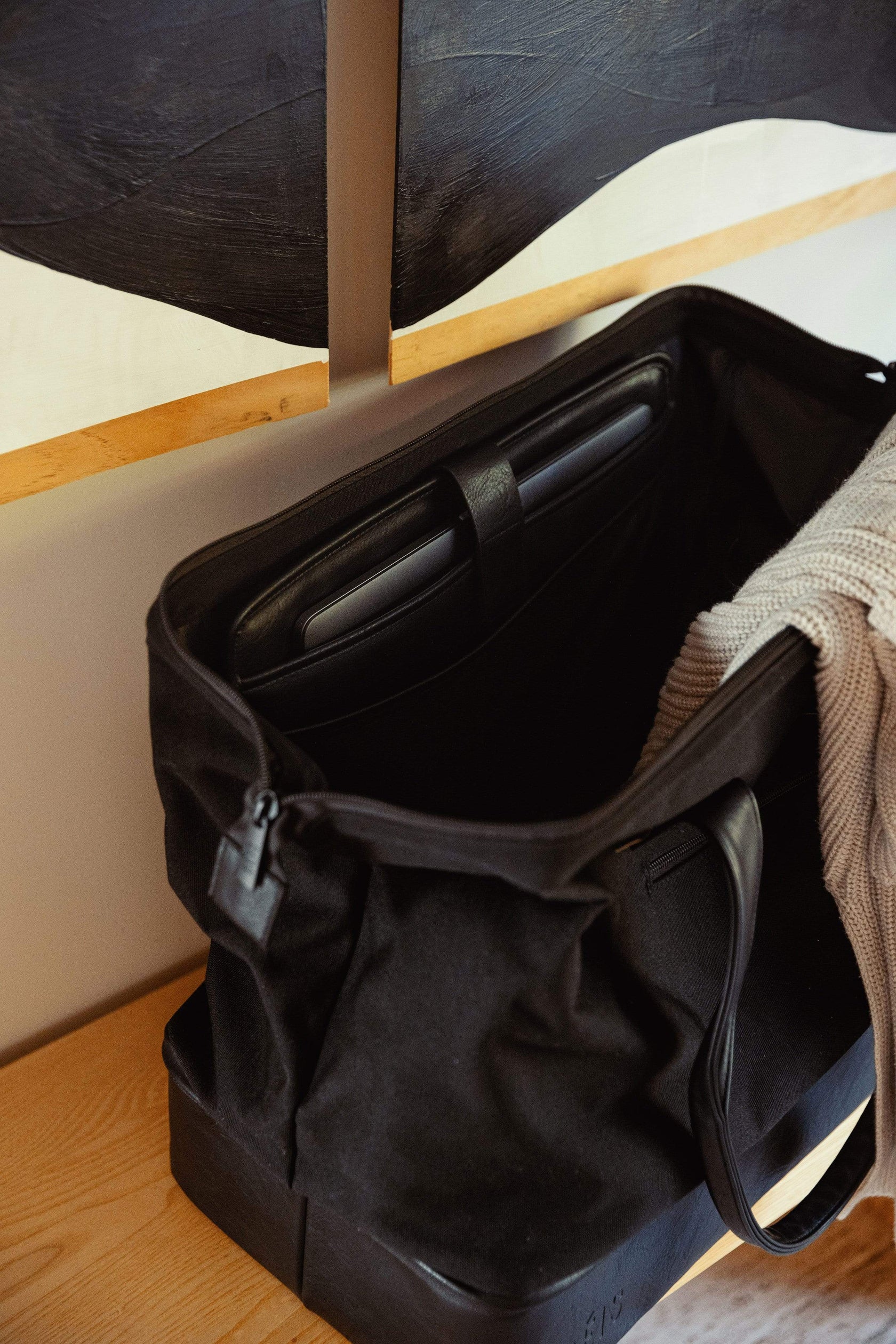 BÉIS 'The Convertible Mini Weekender' in Black - Small Black Weekender ...